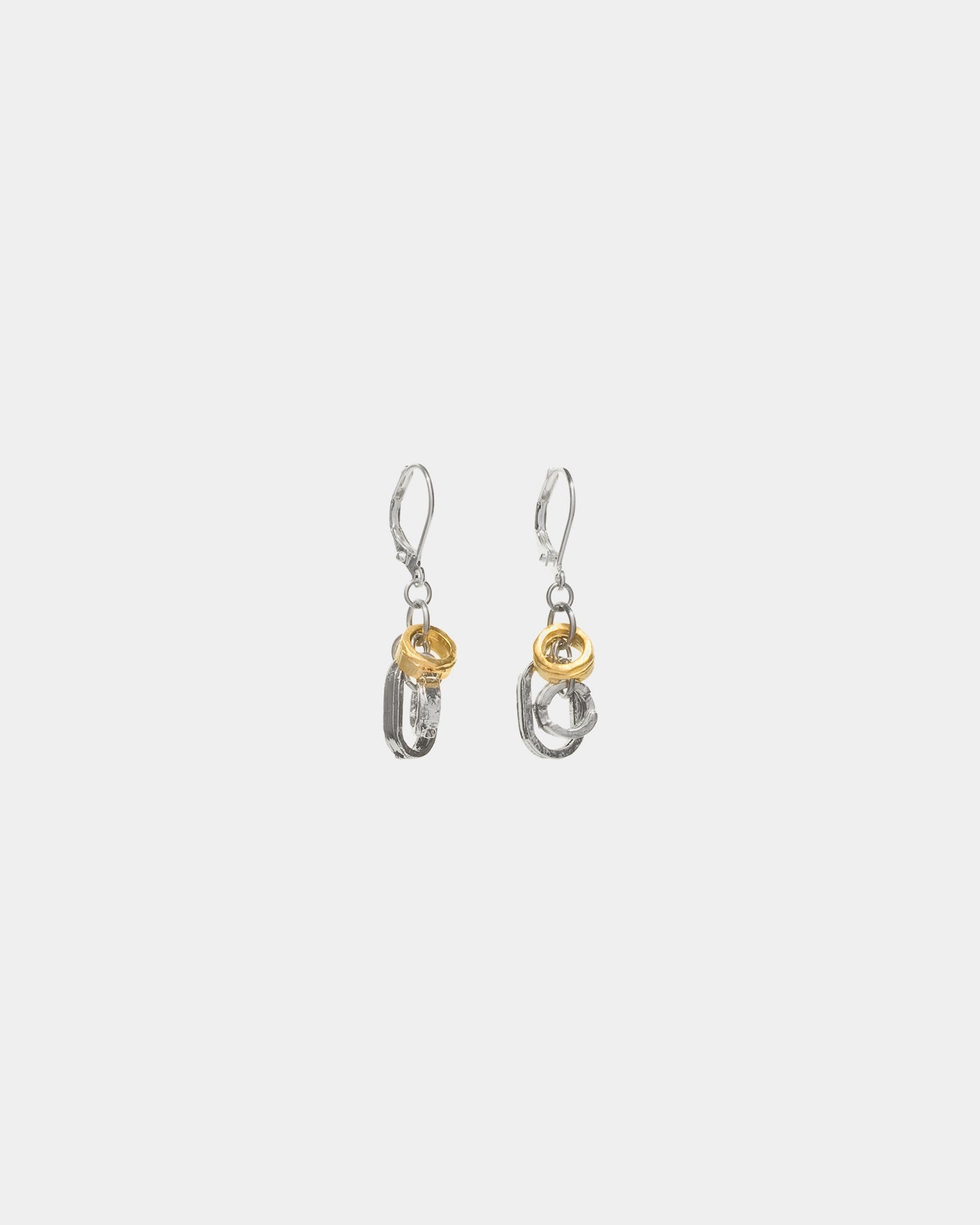 Blyou 08 | Short two-tone earrings with rings | Anne-Marie Chagnon