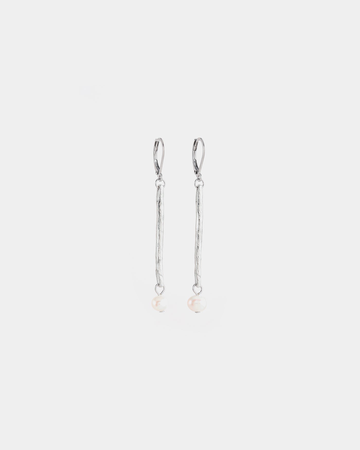 Feiga | Silver bar earrings | Anne-Marie Chagnon